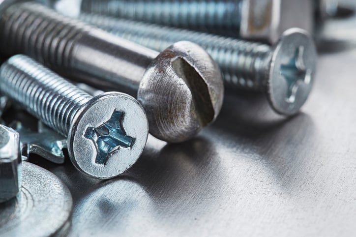 What's The Difference Between Roll Threading vs Cut Threading Bolts?